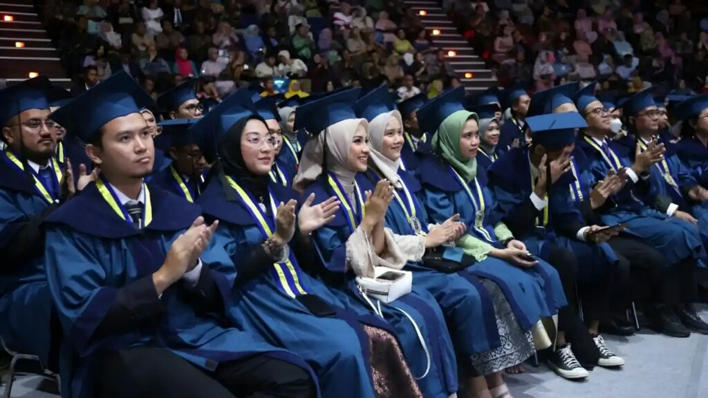 Prestasi Anak Bangsa: Lulus S3 Sebelum Usia 26 Tahun! | Interakindo